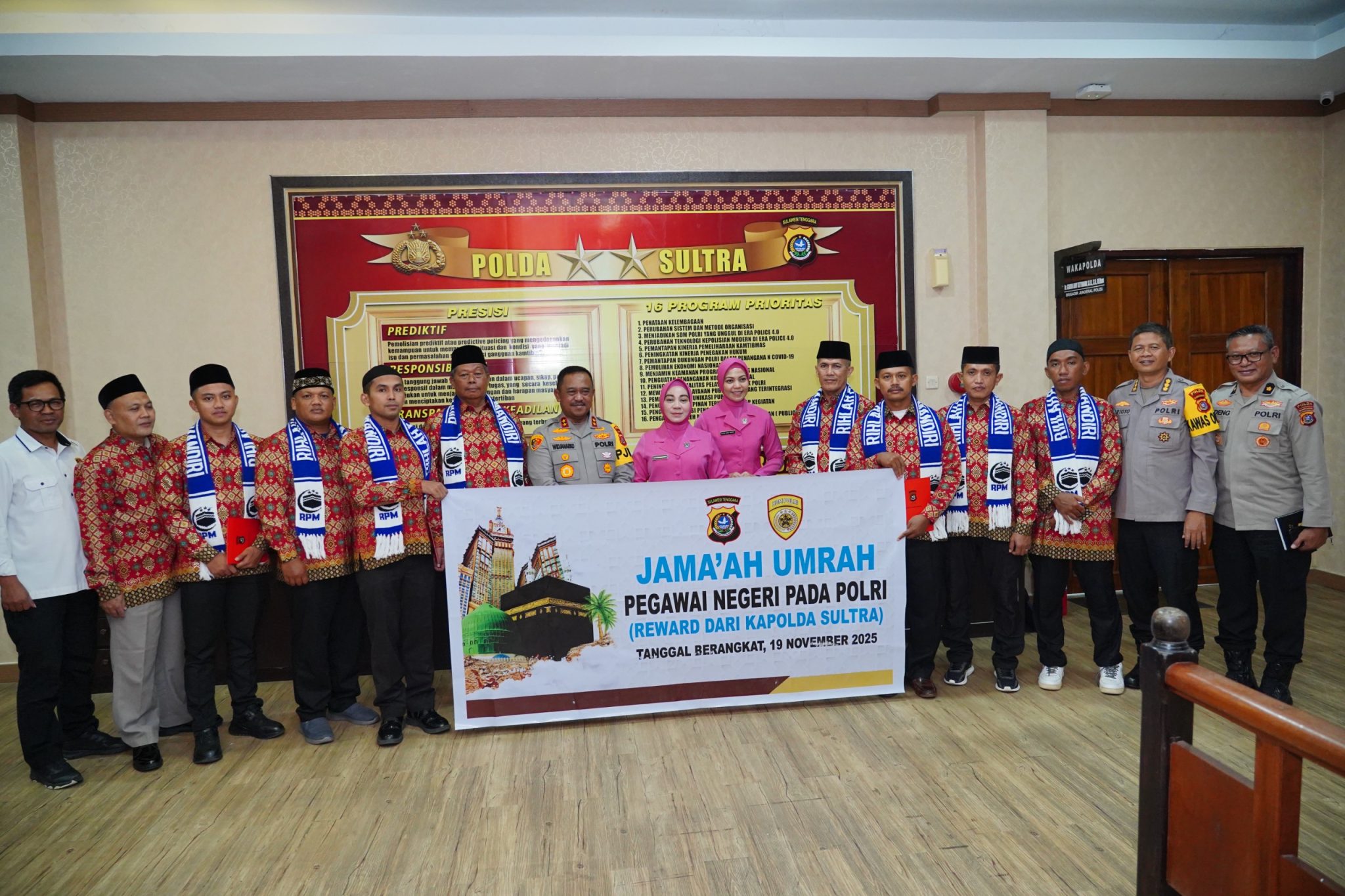Kapolda Sultra berikan Reward Umrah kepada Personel Polri dan ASN Polda ...